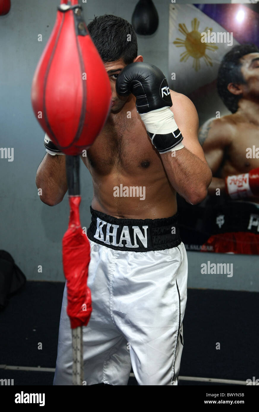AMIR KHAN BOXER HOLLYWOOD LOS ANGELES CALIFORNIA USA 30 November 2010 ...