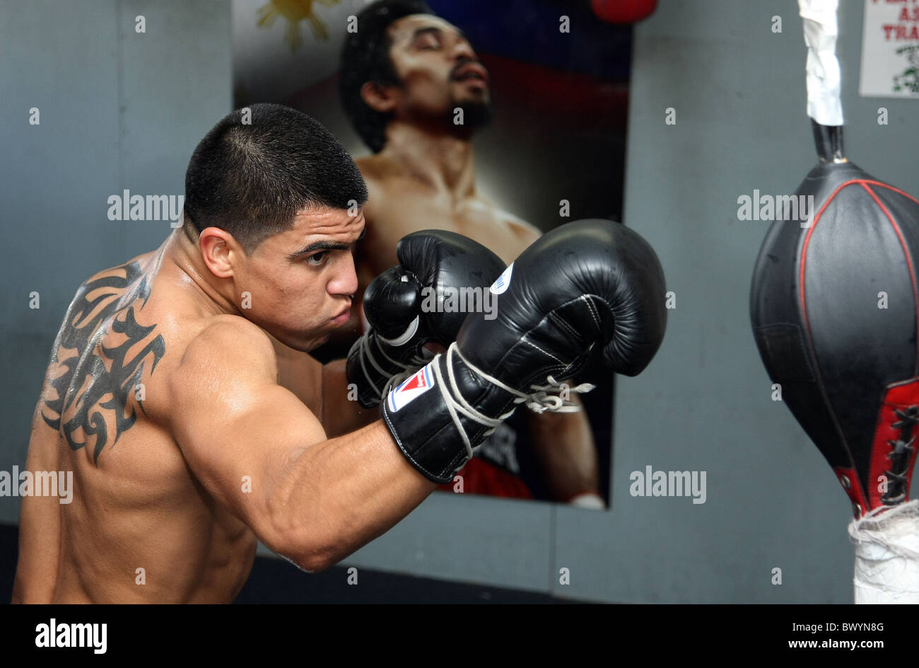 VICTOR ORTIZ BOXER HOLLYWOOD LOS ANGELES CALIFORNIA USA 30 November ...