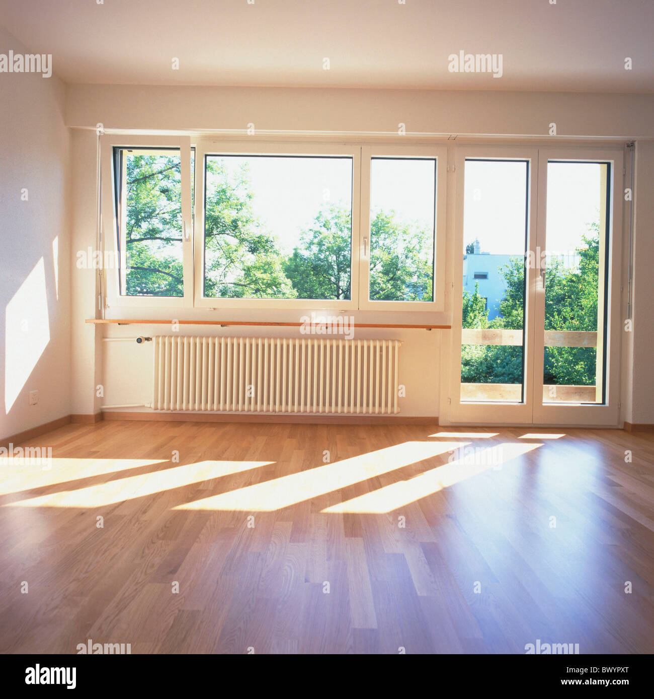 parquet change apartment empty freely renting real estates living reins ...