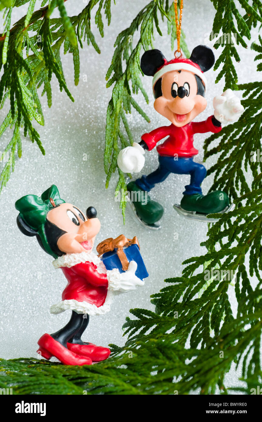 Minnie Mouse offering a present to Mickey Mouse (Disney) style ...