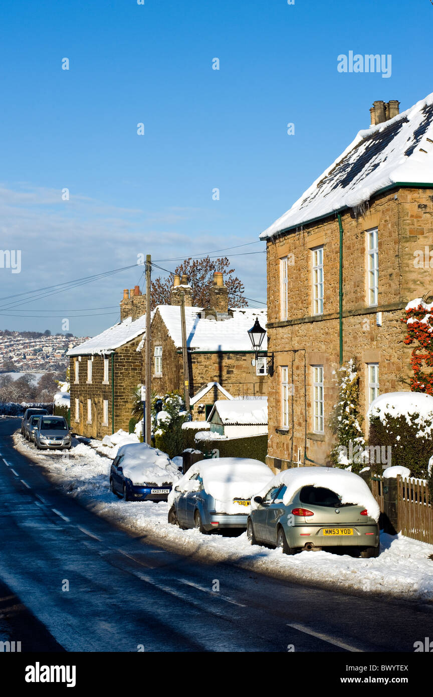 Uk snow street hi-res stock photography and images - Alamy