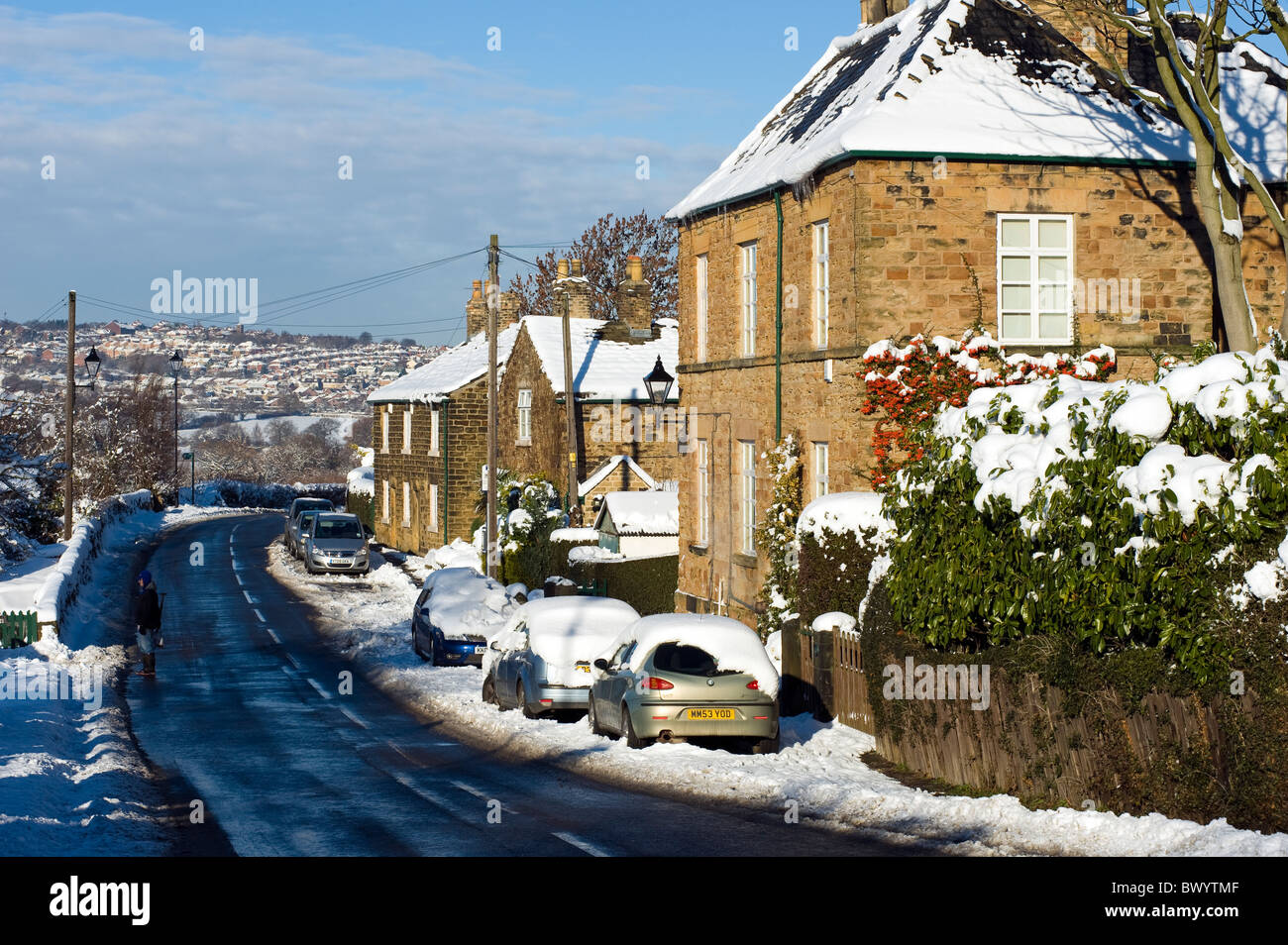 Uk snow street hi-res stock photography and images - Alamy