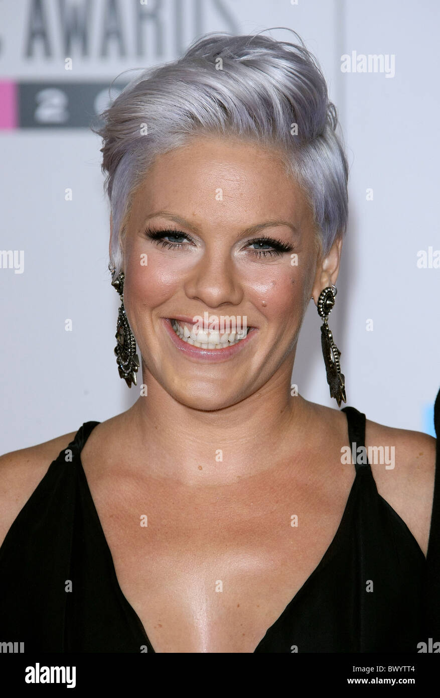 PINK 2010 AMERICAN MUSIC AWARDS ARRIVALS DOWNTOWN LOS ANGELES ...