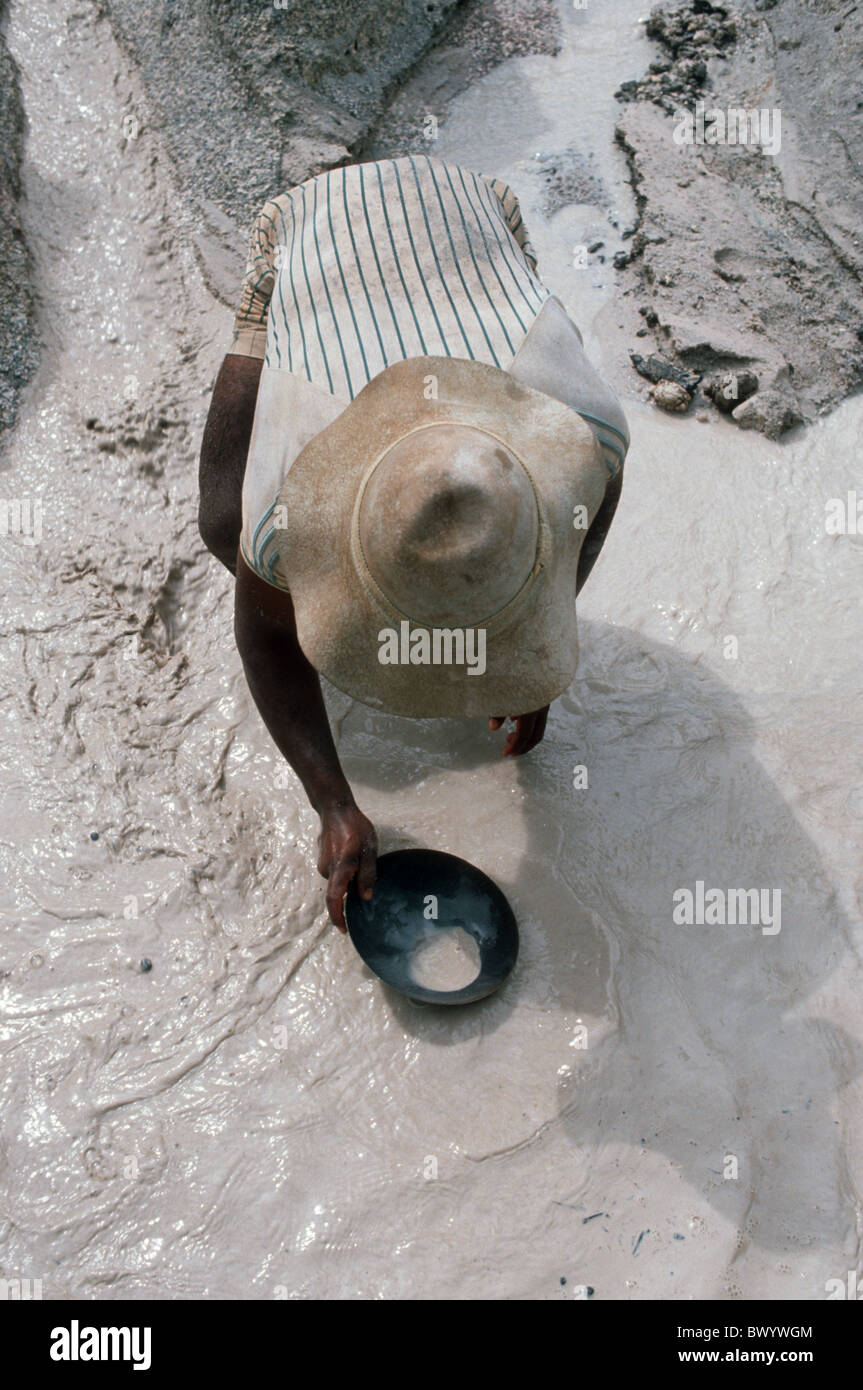 Gold mine amazon mercury hi-res stock photography and images - Alamy