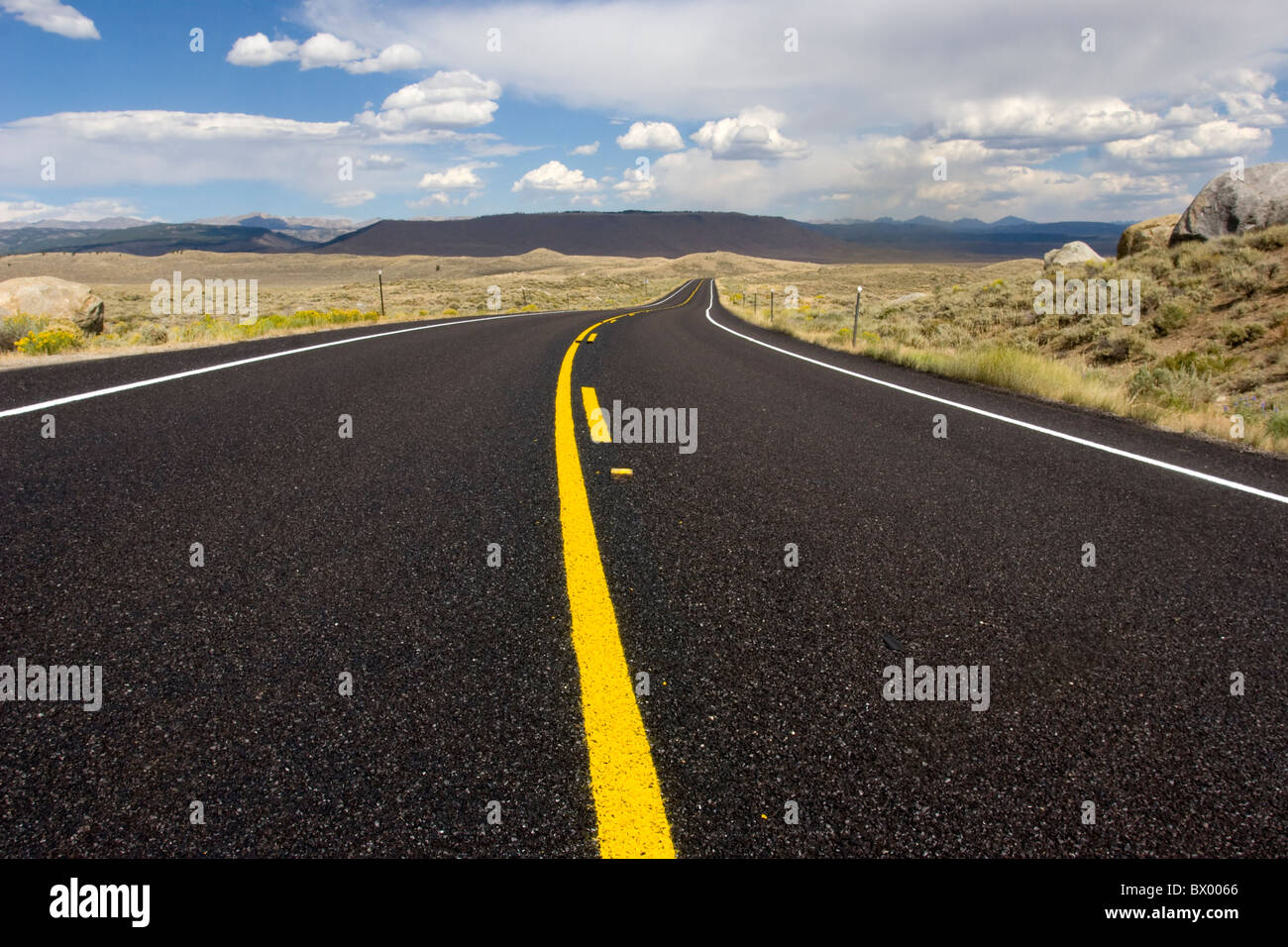 The center line hi-res stock photography and images - Alamy