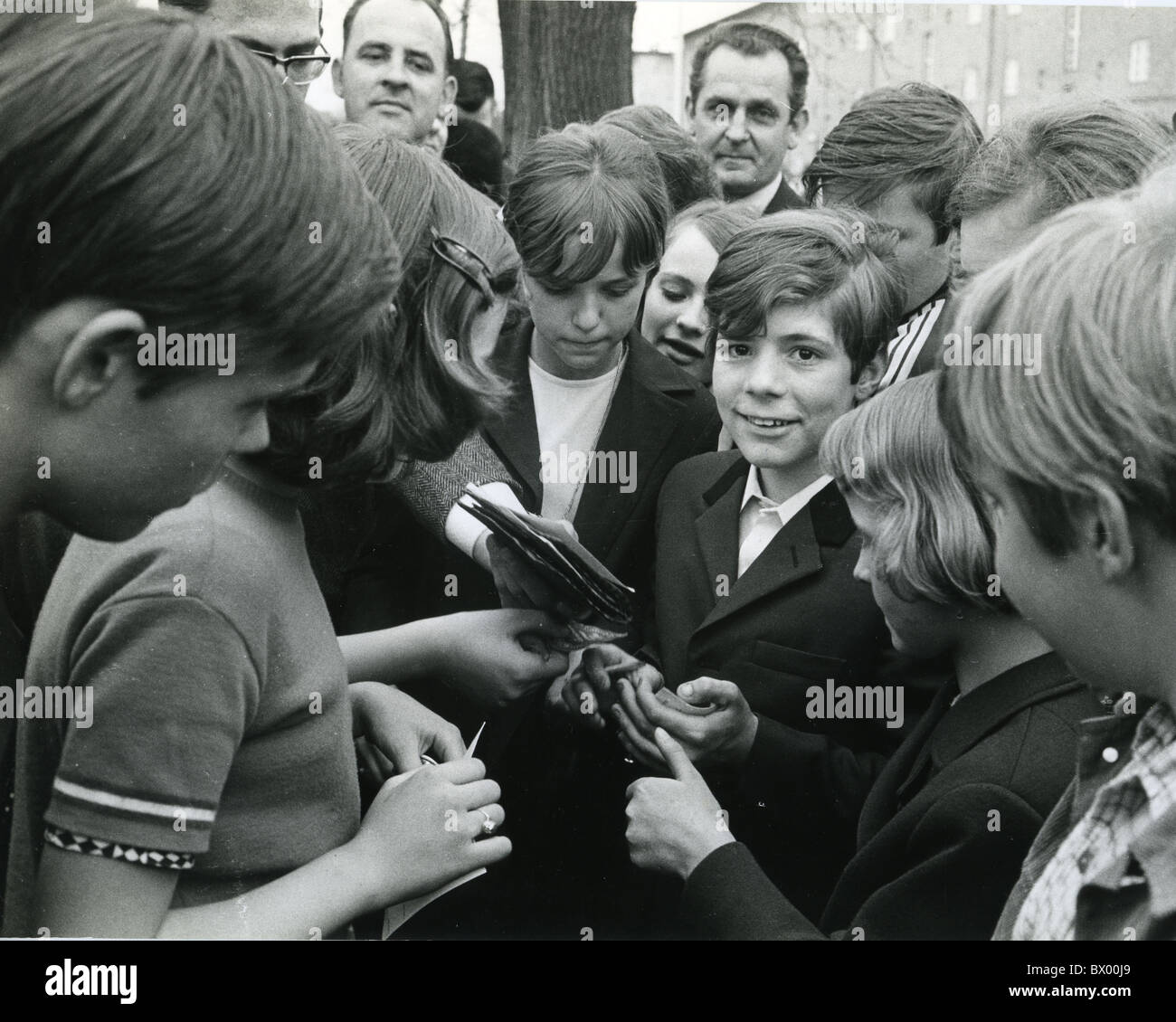 HENDRIK "HEINTJE" SIMONS Dutch pop singer and actor signs for fans ...