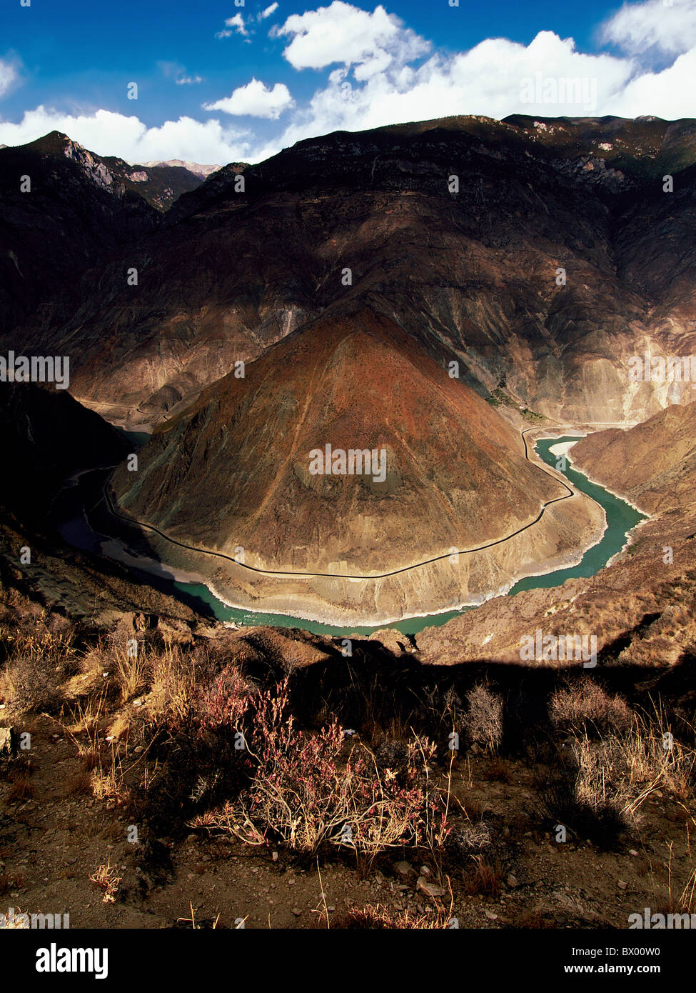 Shigu yunnan china hi-res stock photography and images - Alamy