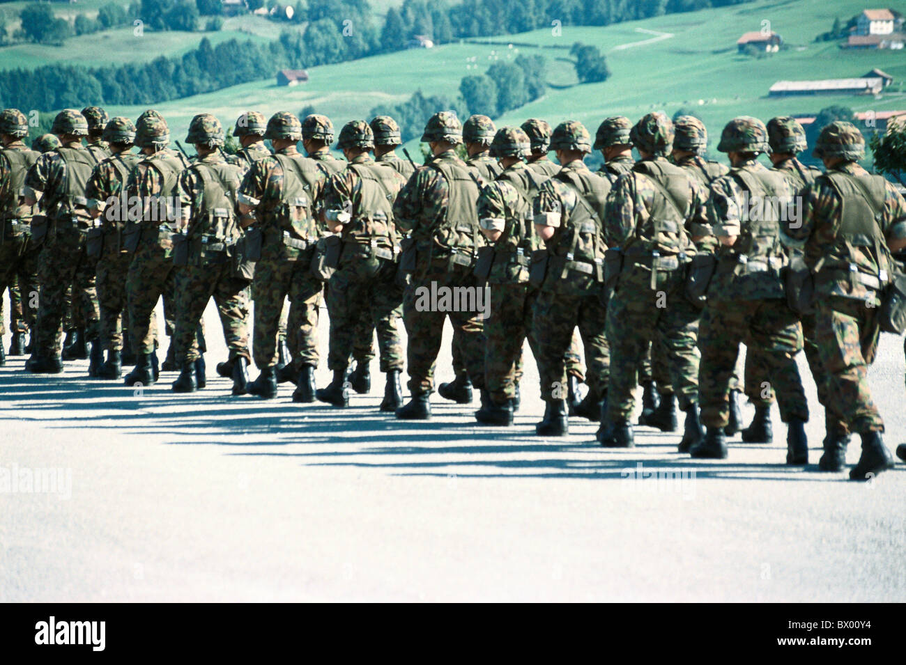 Army military group men marsh hi-res stock photography and images - Alamy