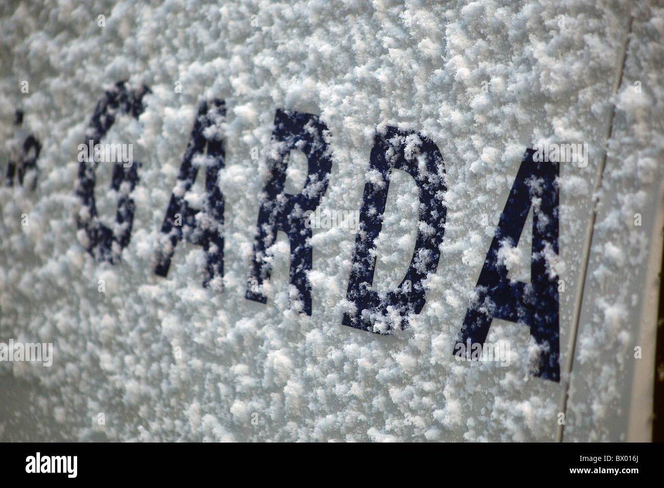 Garda van hi-res stock photography and images - Alamy