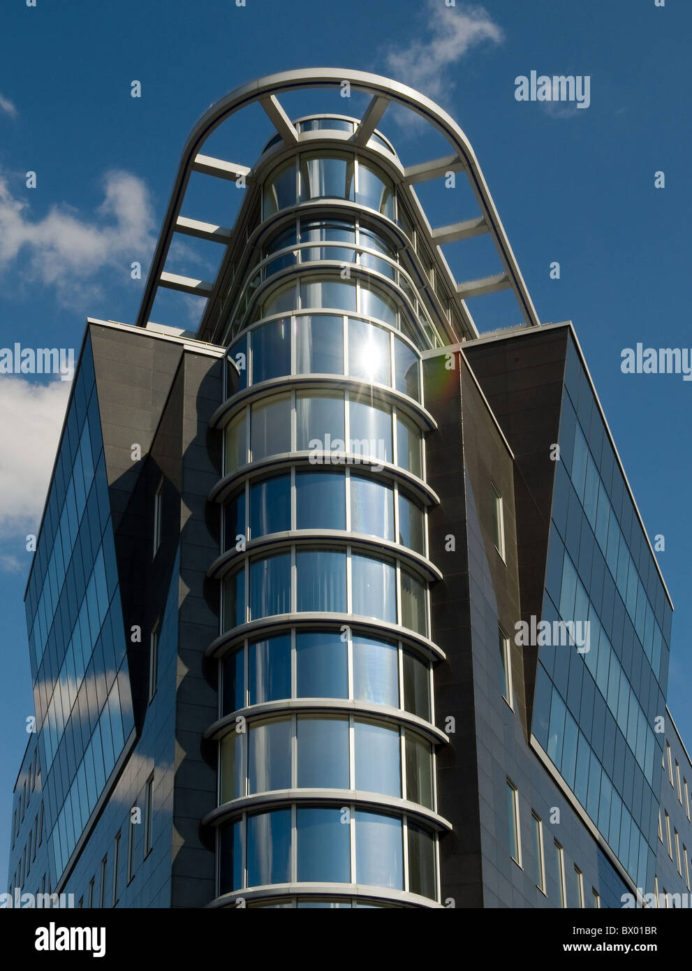 Office building berlin hi-res stock photography and images - Alamy