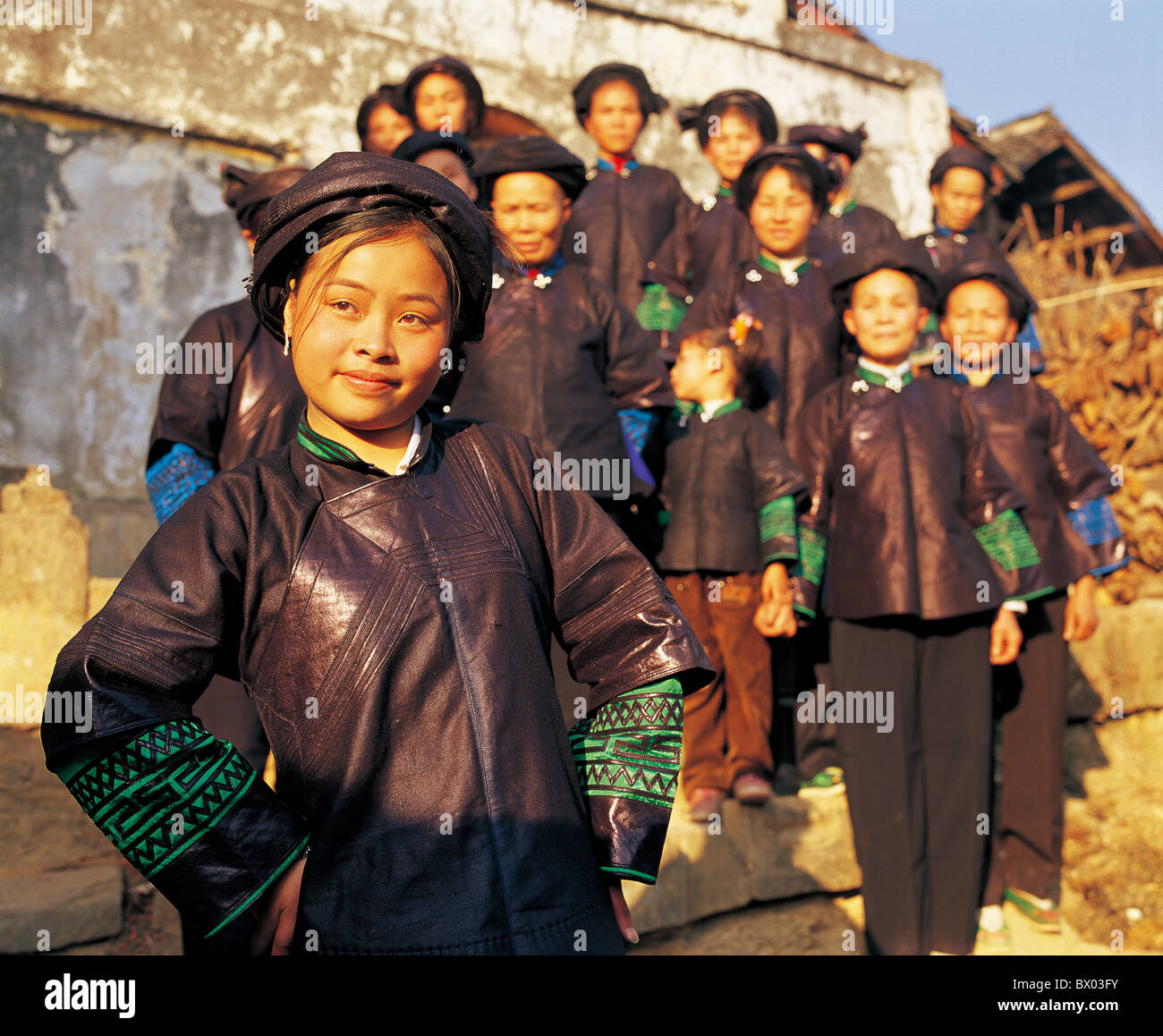 Zhuang ethnic group china hi-res stock photography and images - Alamy