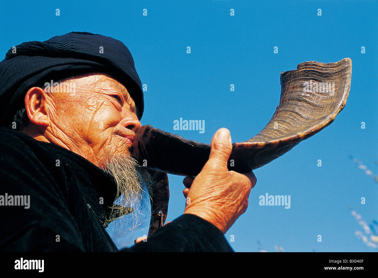 Blowing the horn hi-res stock photography and images - Alamy