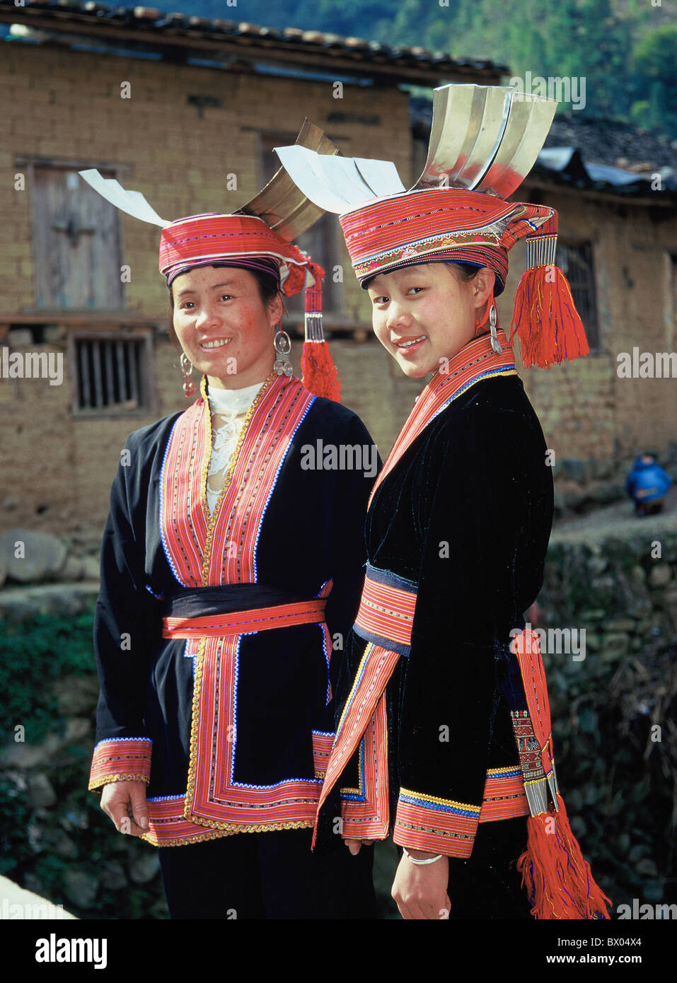 Yao women in traditional costume hi-res stock photography and images ...