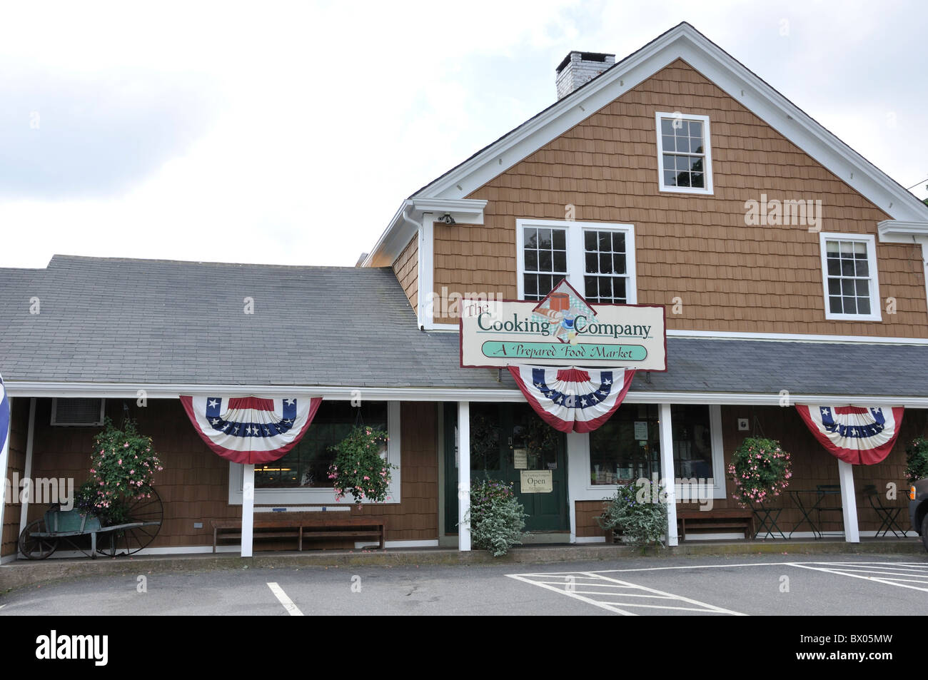 Small shop in Haddam, Connecticut, New England, USA Stock Photo - Alamy