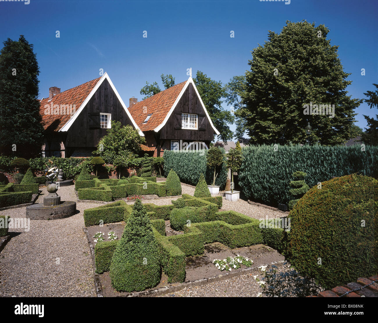 garden garden garden art houses homes hedges Holland timber houses ...