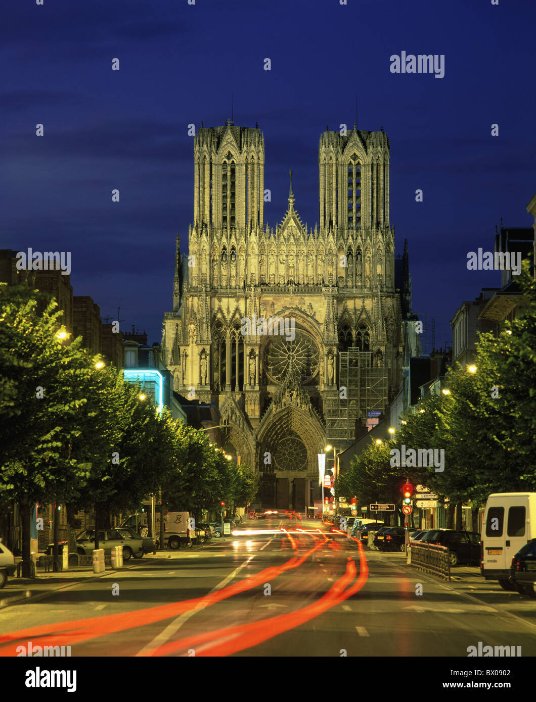 Reims cathedral france night hi-res stock photography and images - Alamy