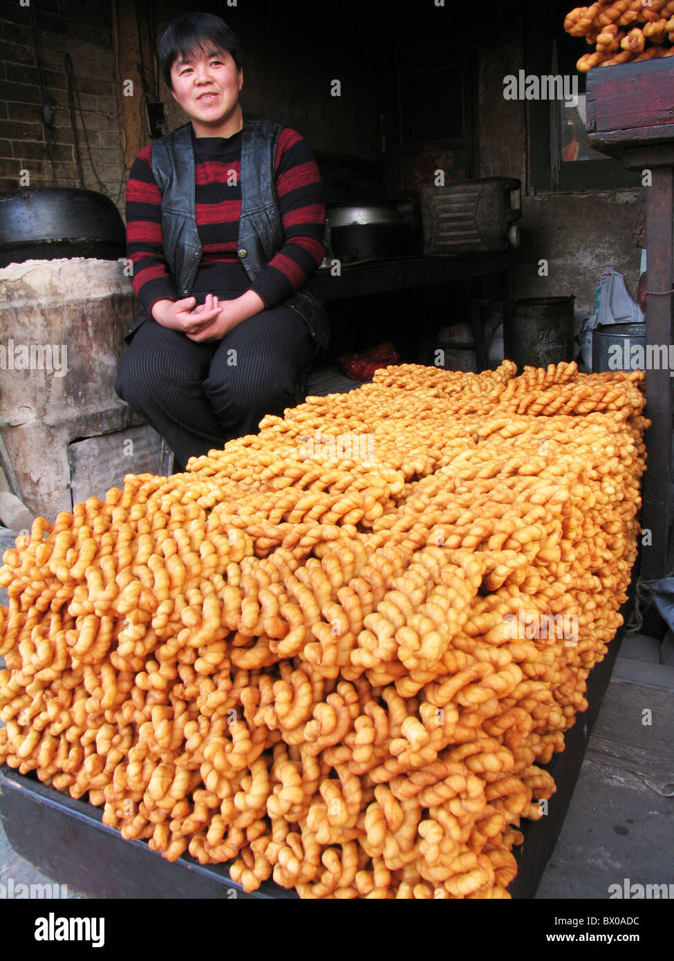 Ming and qing shops hi-res stock photography and images - Alamy