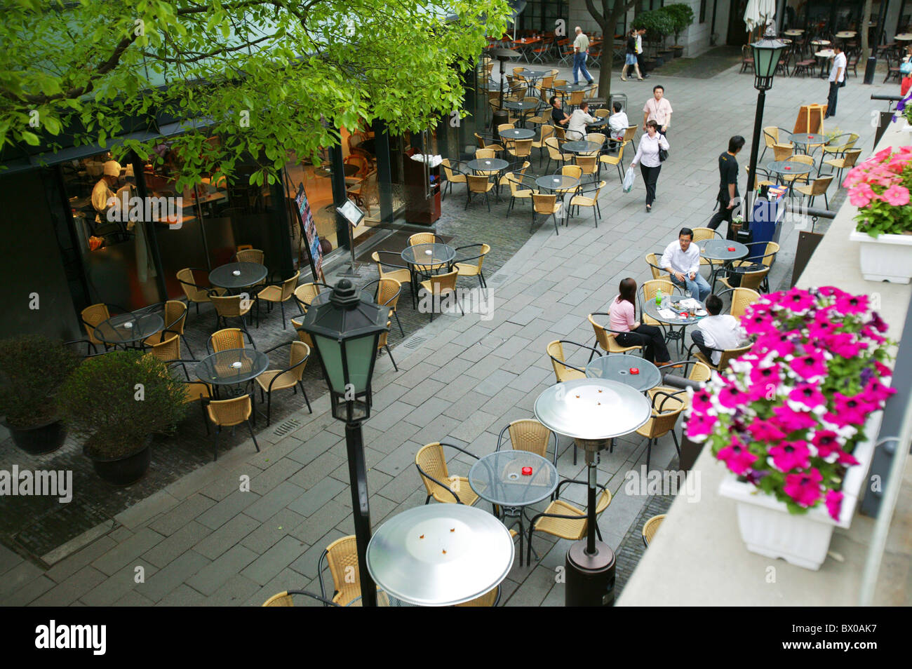 Xintiandi bar shanghai hi-res stock photography and images - Alamy