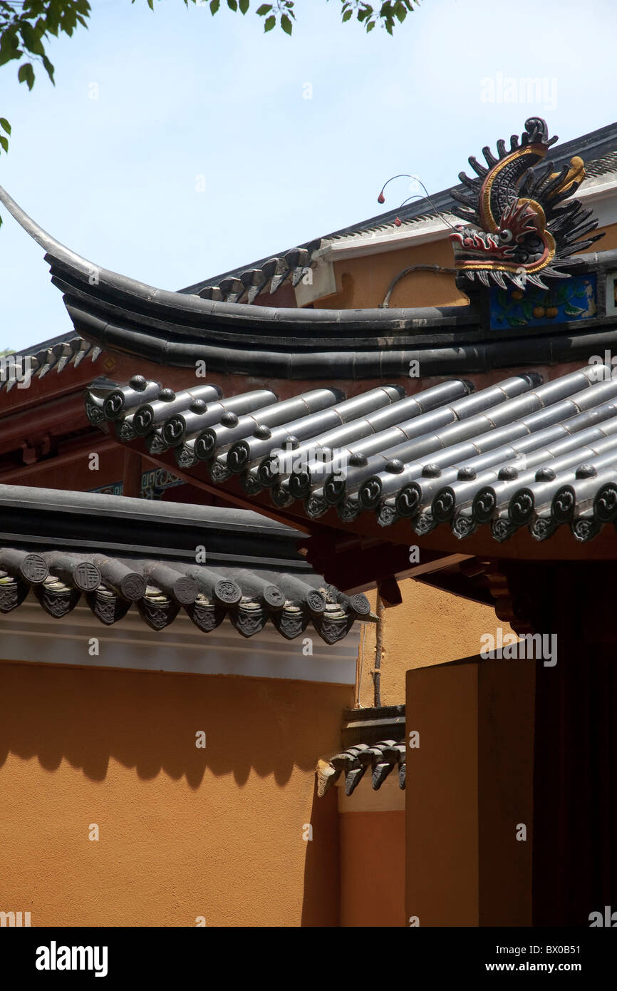 Details of a traditional architecture, Puji Temple, Putuo Mount ...
