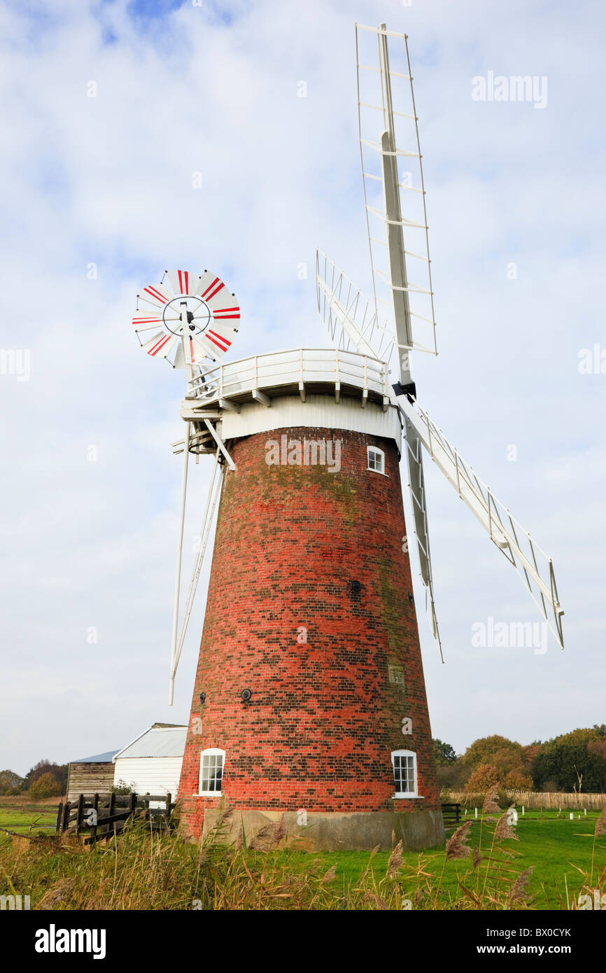 Windmill uk hi-res stock photography and images - Alamy