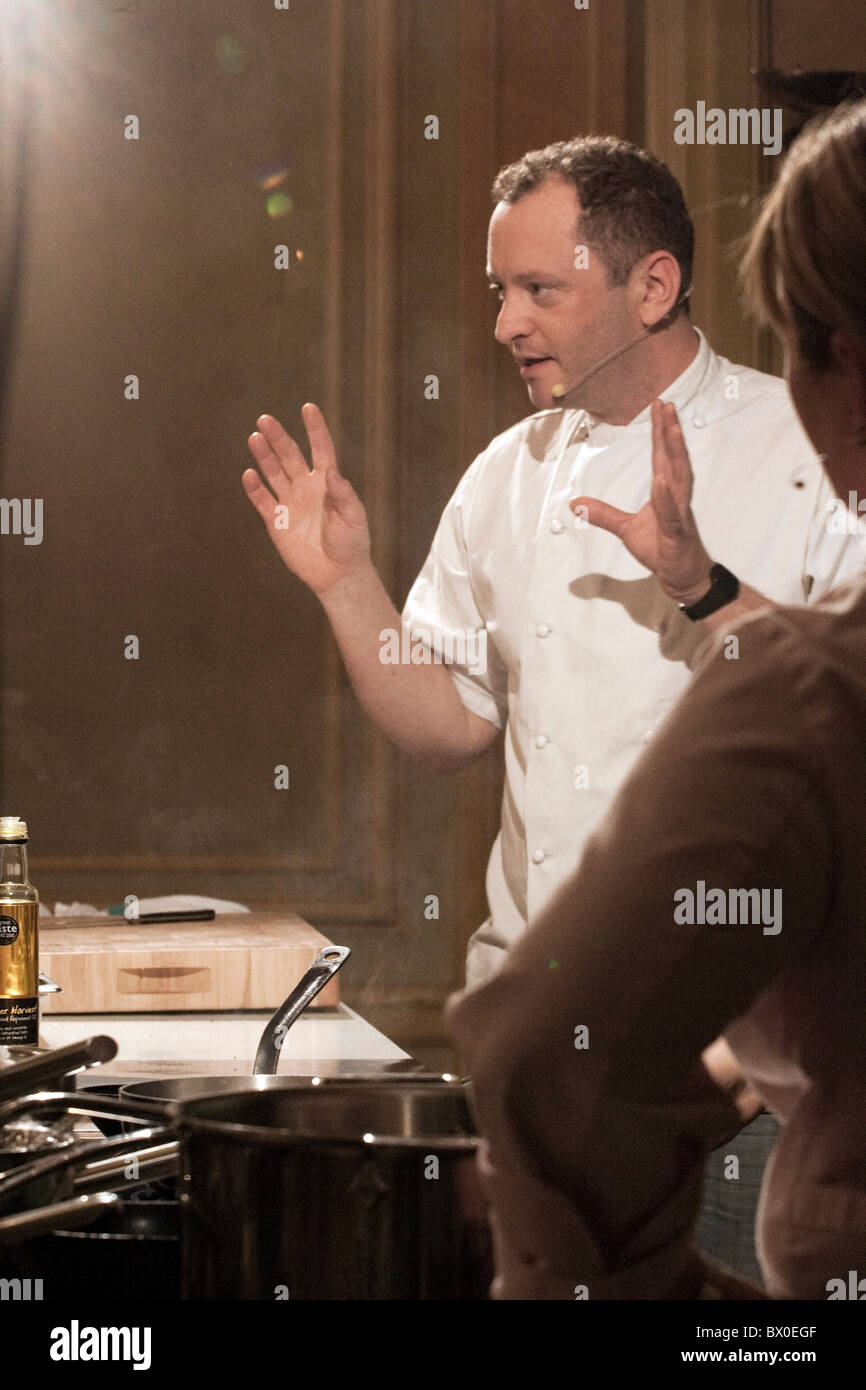 Scottish celebrity chef hi-res stock photography and images - Alamy