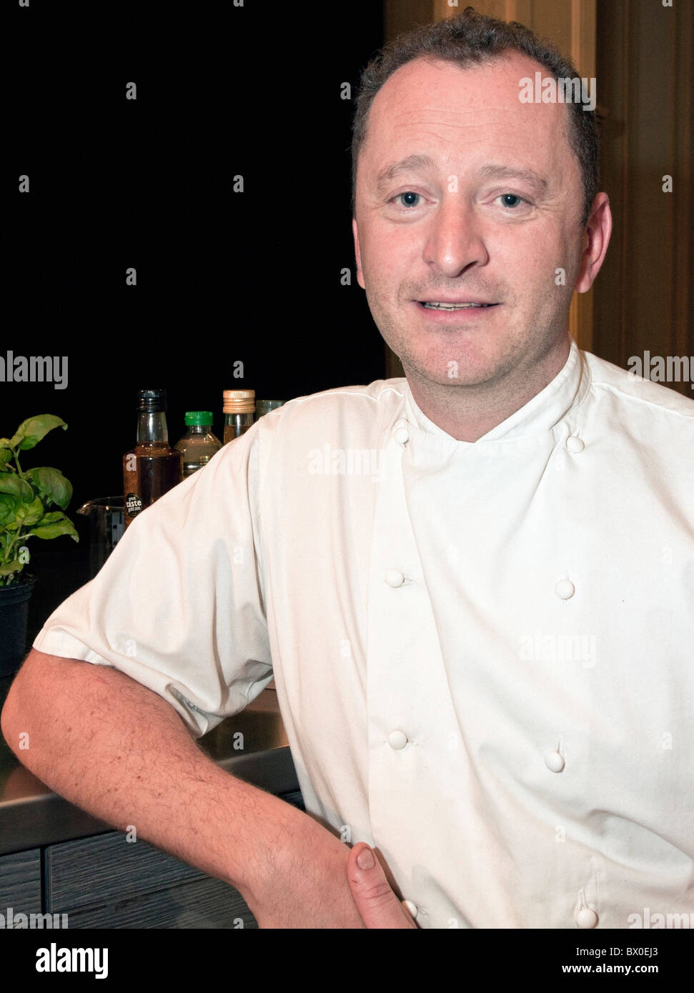 Neil street cafe hi-res stock photography and images - Alamy