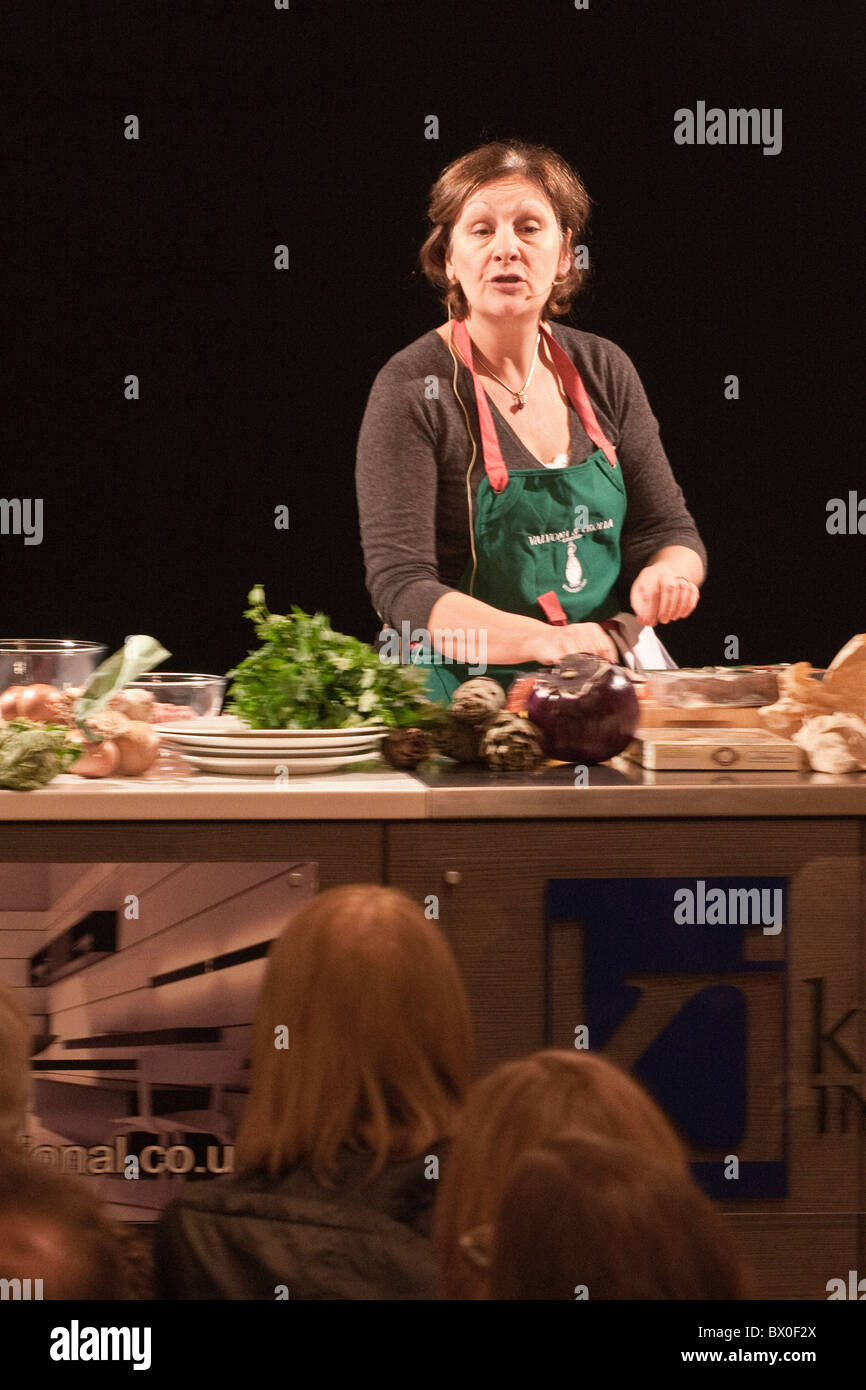 Mary contini hi-res stock photography and images - Alamy