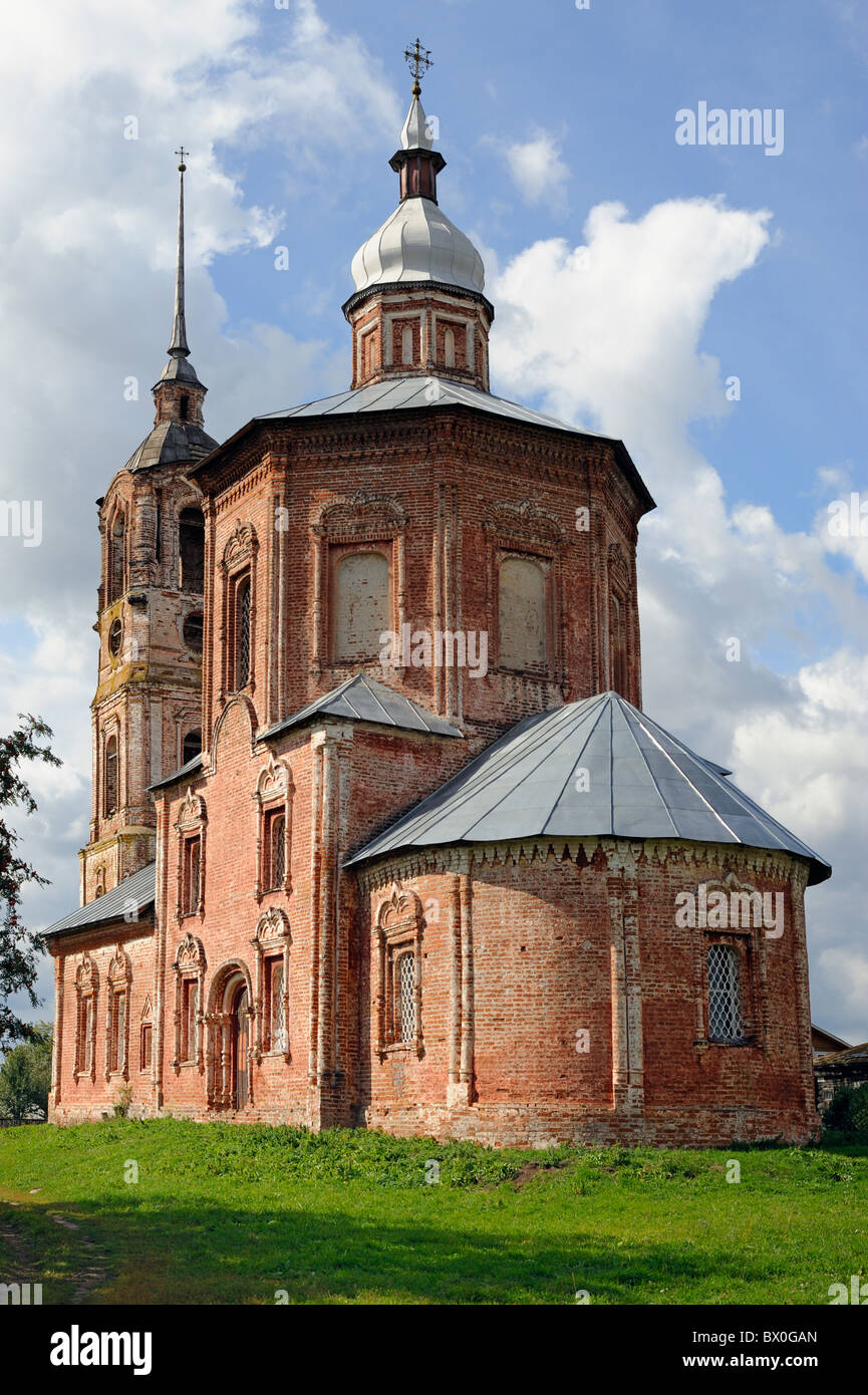 Beautiful medieval russian church hi-res stock photography and images ...