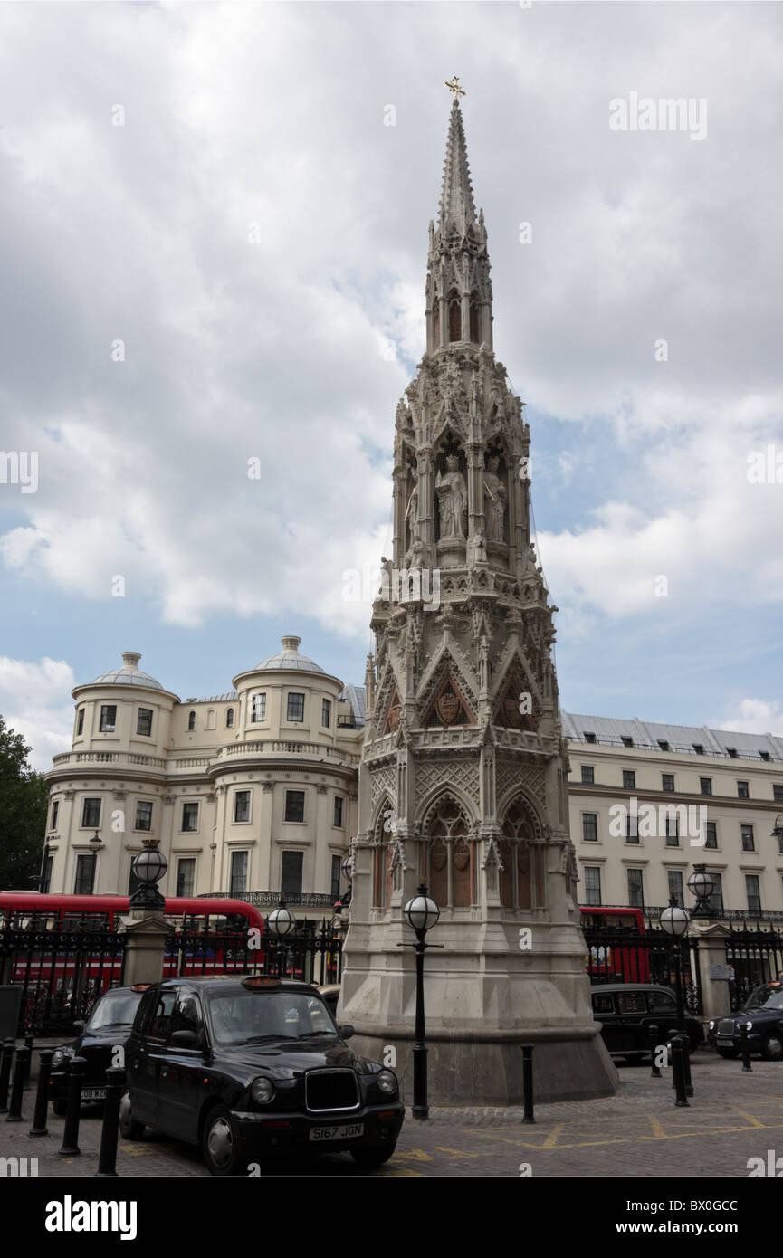 The Victorian designed Eleanor Cross at Charing Cross Station, also the ...