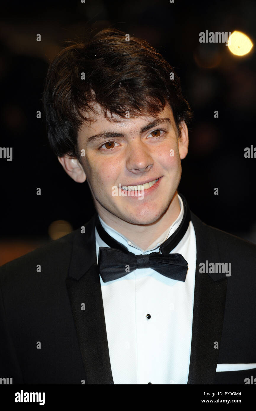 SKANDAR KEYNES THE CHRONICLES OF NARNIA - THE VOYAGE OF THE DAWN ...