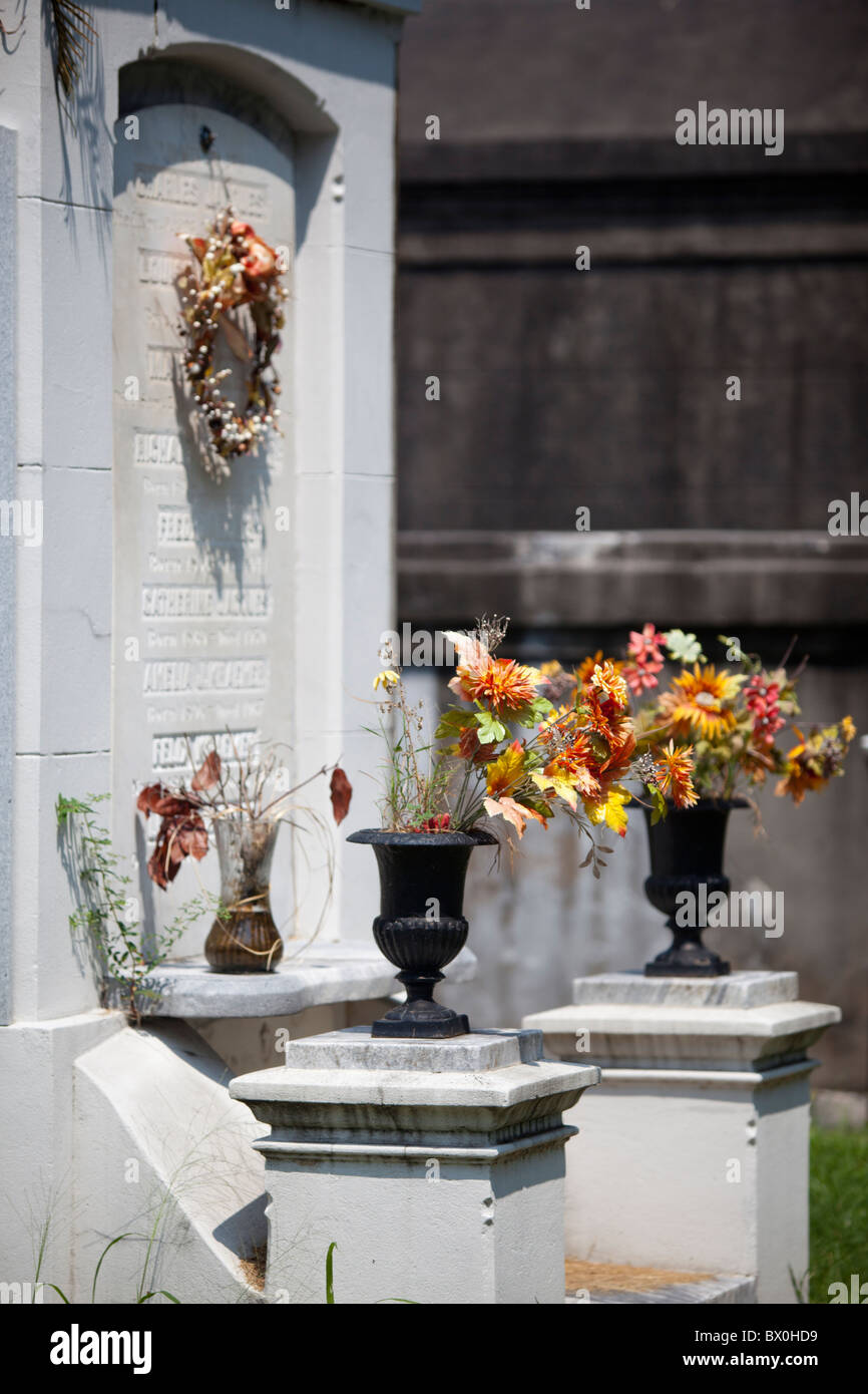 Lafayette Cemetery #1 is one of many above-ground cemeteries ("cities ...