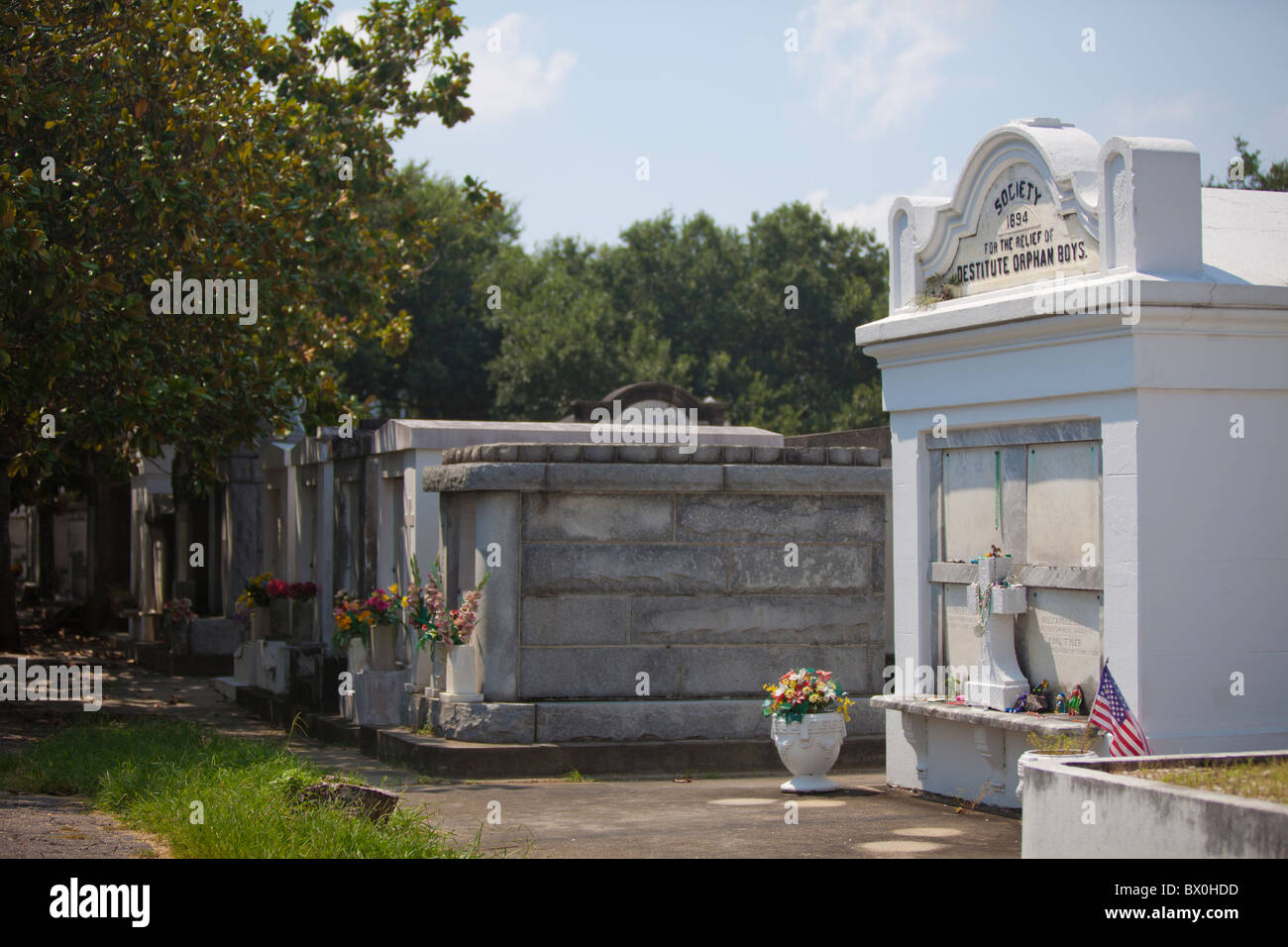 Lafayette Cemetery #1 is one of many above-ground cemeteries ("cities ...