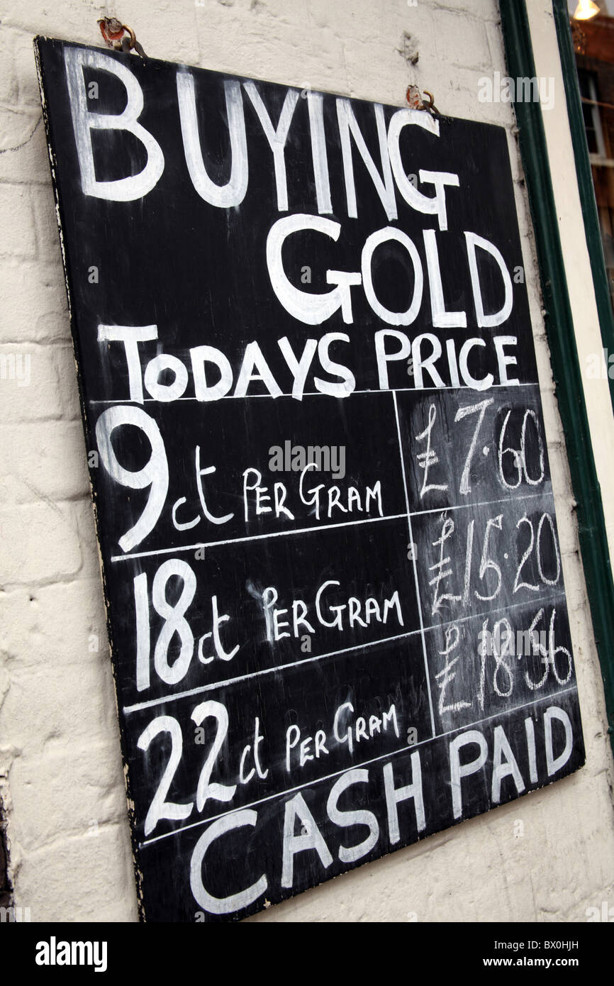 Gold buying shop hi-res stock photography and images - Alamy