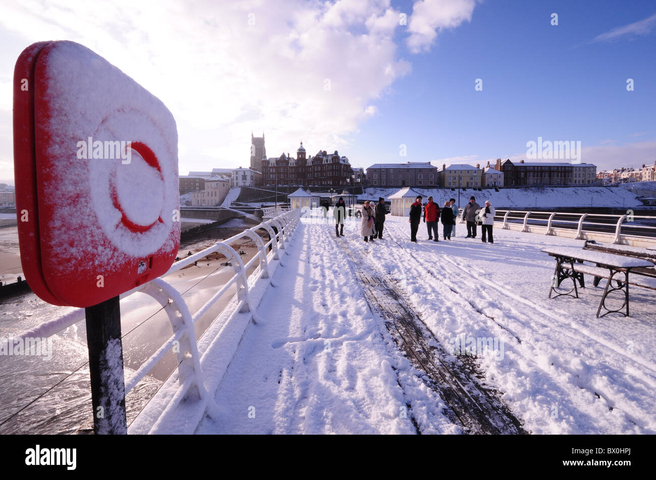 Uk beach winter snow norfolk hi-res stock photography and images - Alamy