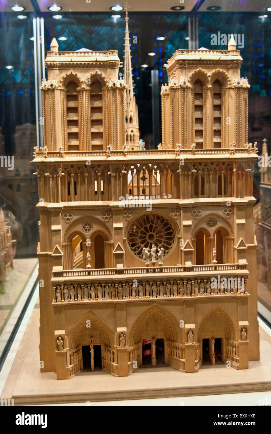 Notre dame model hi-res stock photography and images - Alamy