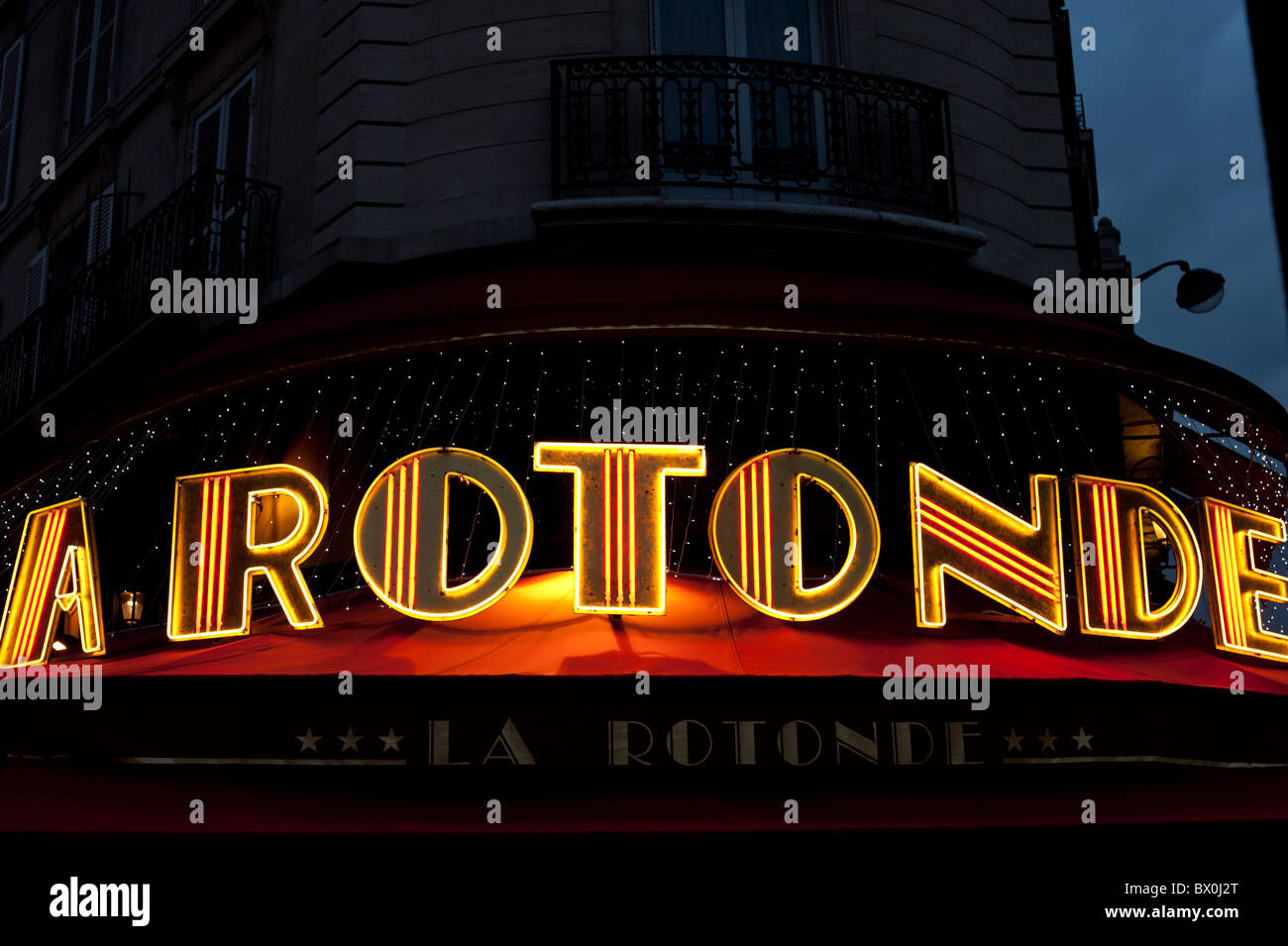 Rotonde cafe paris hi-res stock photography and images - Alamy