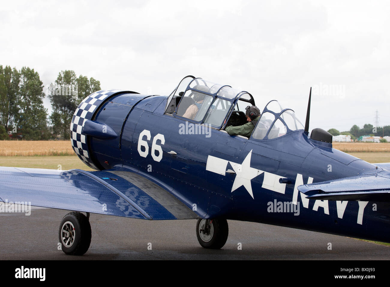North american harvard aircraft hi-res stock photography and images - Alamy