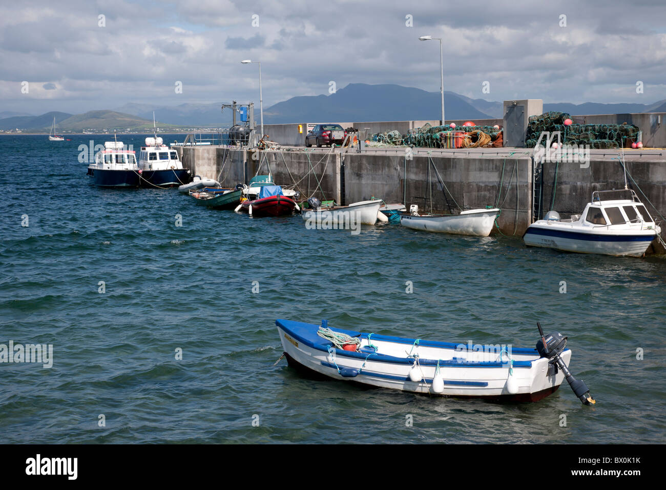 Ballinskelligs pier hi-res stock photography and images - Alamy