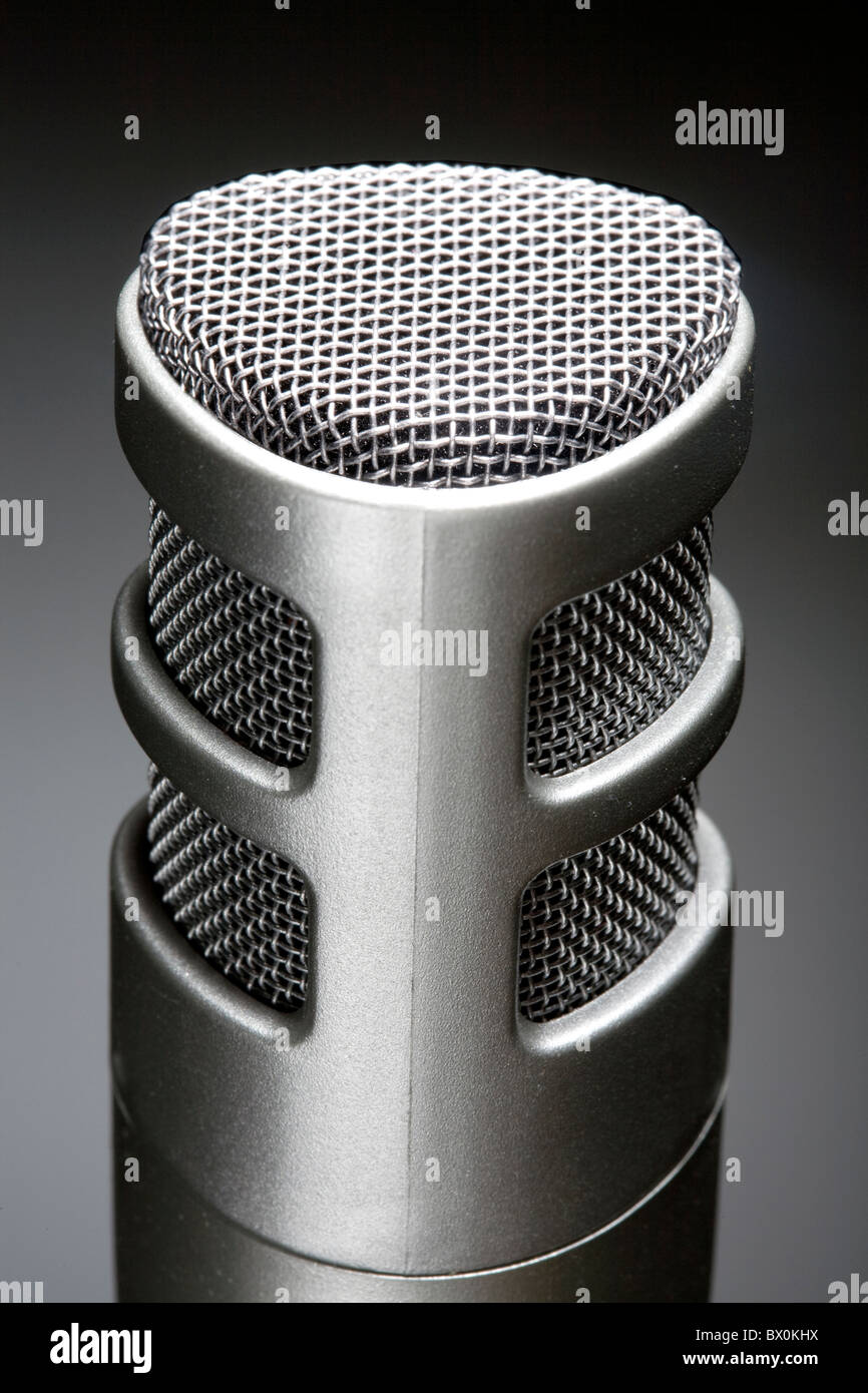 Studio mic hi-res stock photography and images - Alamy
