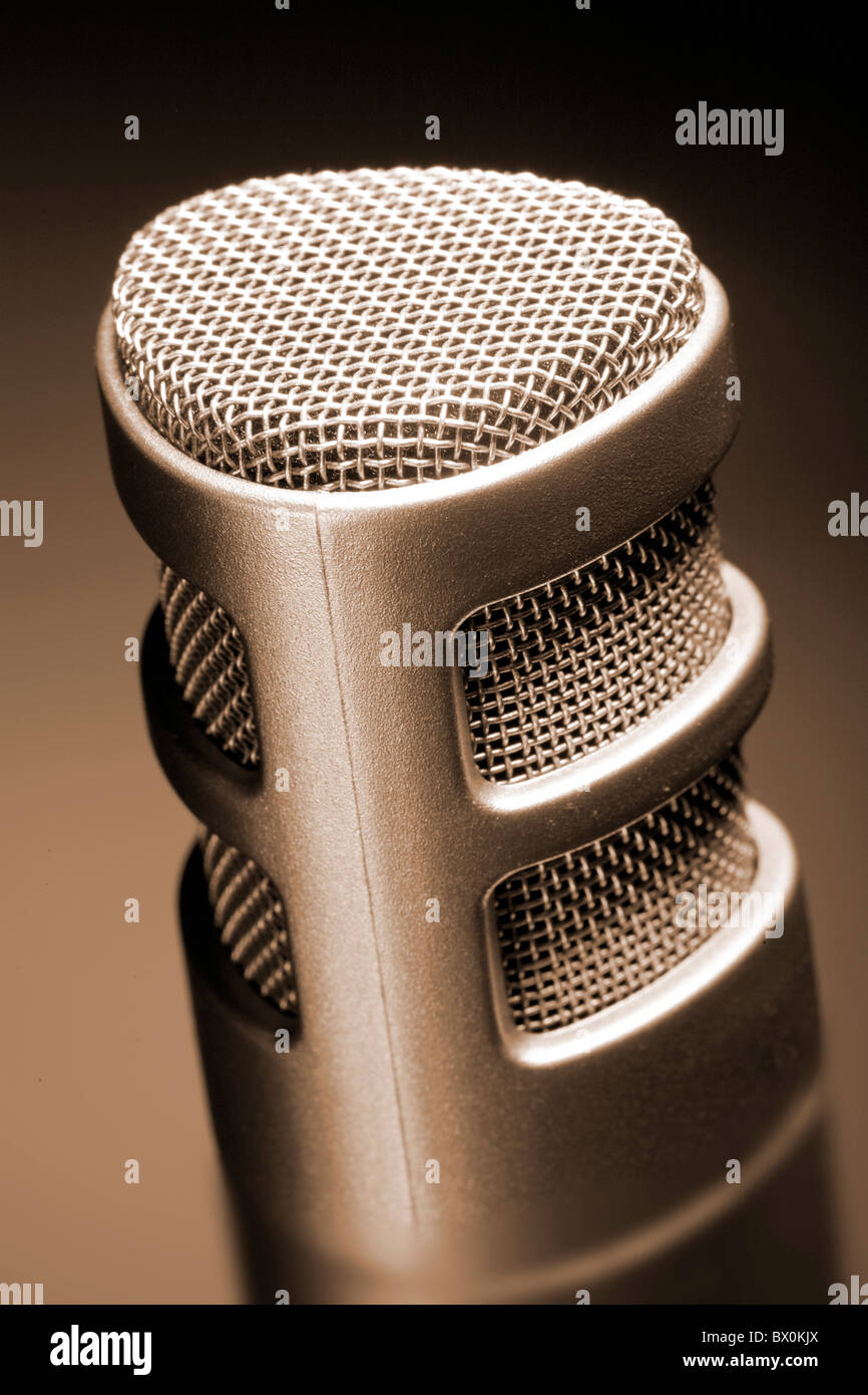 Head mic hi-res stock photography and images - Alamy