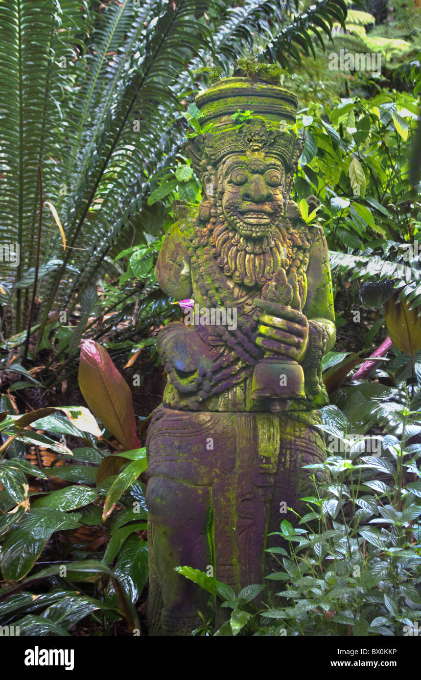 Japanese style statue Stock Photo - Alamy