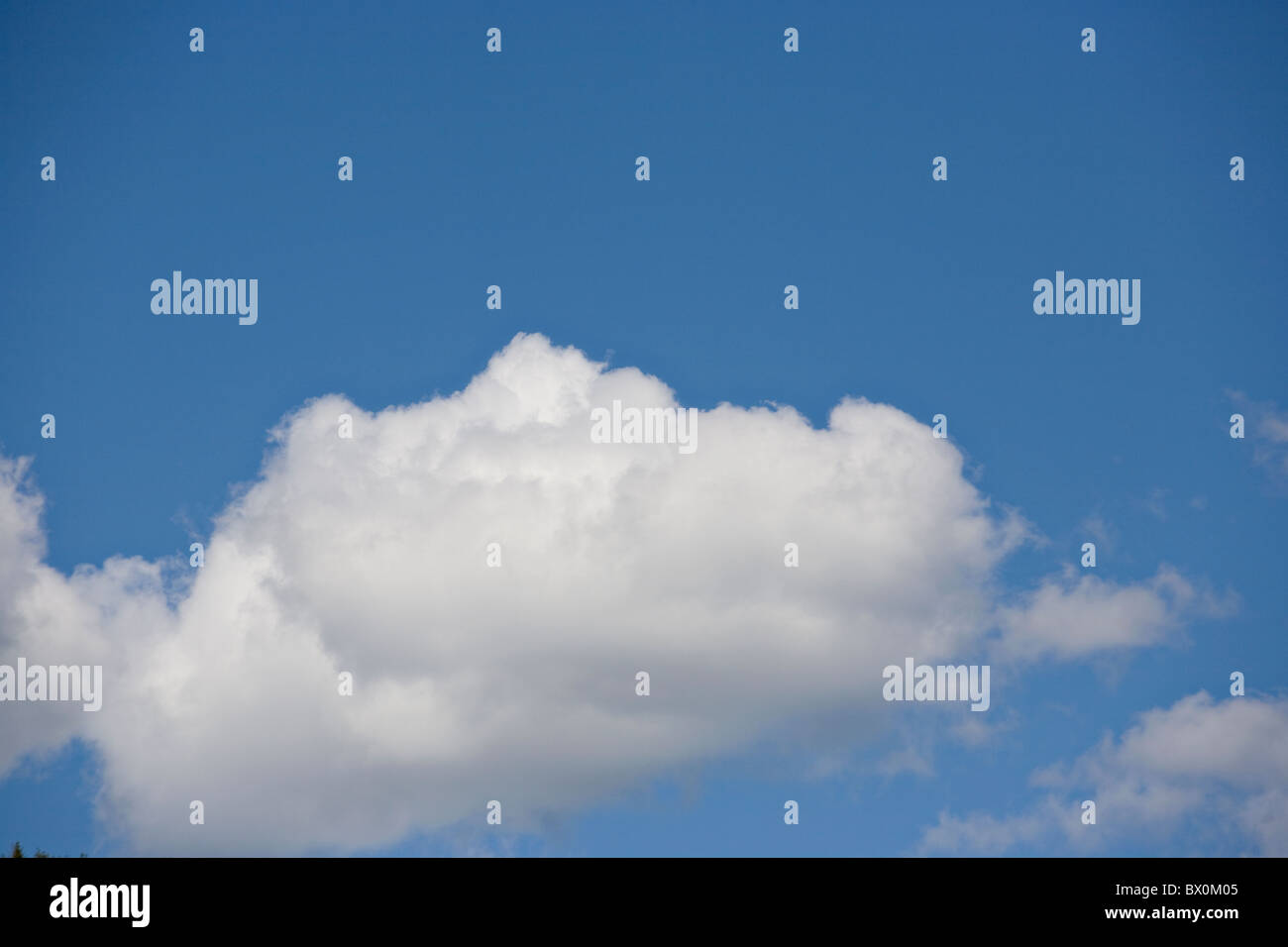 Puffy white clouded hi-res stock photography and images - Alamy
