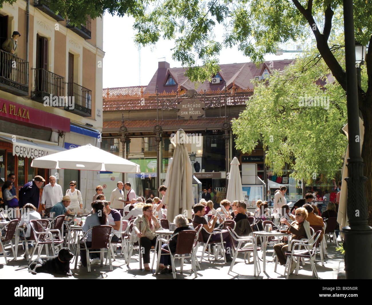 Street cafe, Madrid, Spain Stock Photo - Alamy