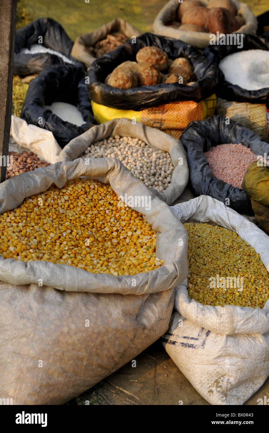 Bags of seed hi-res stock photography and images - Alamy