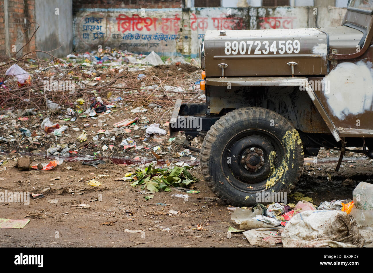 Slums india hi-res stock photography and images - Alamy