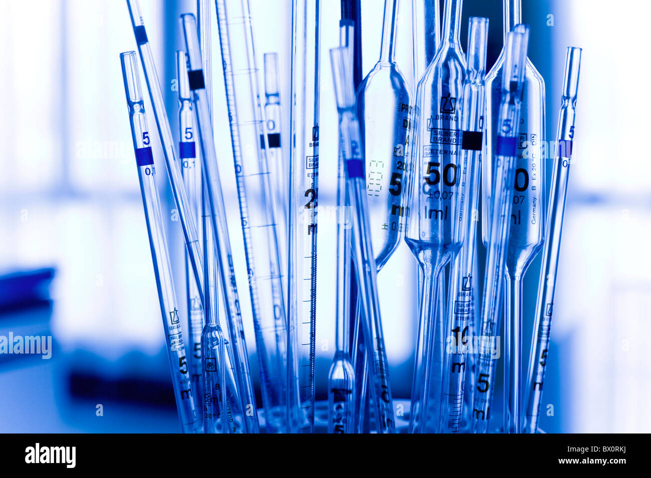 Laboratory material hi-res stock photography and images - Alamy