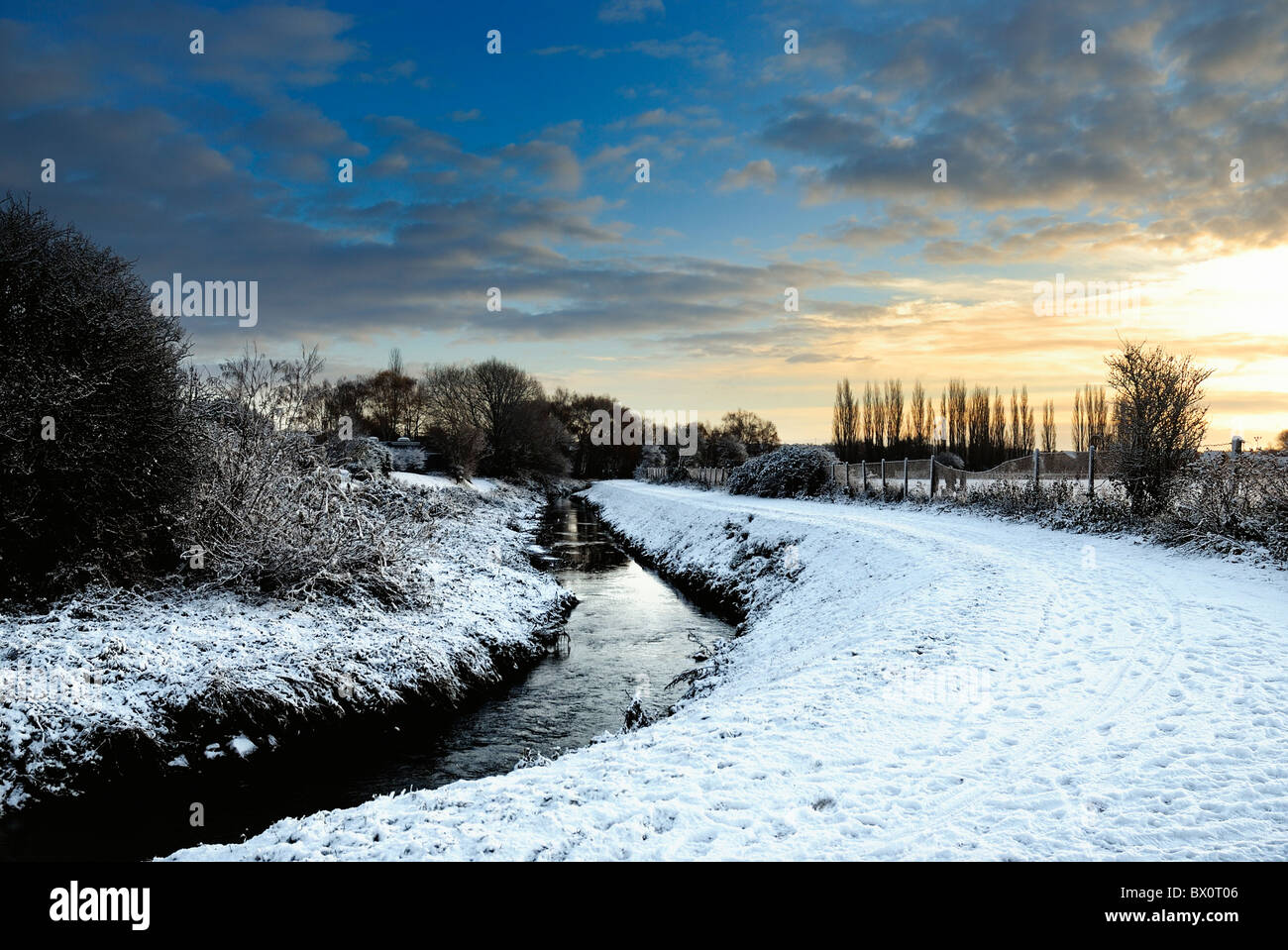Snow sunrise uk hi-res stock photography and images - Alamy