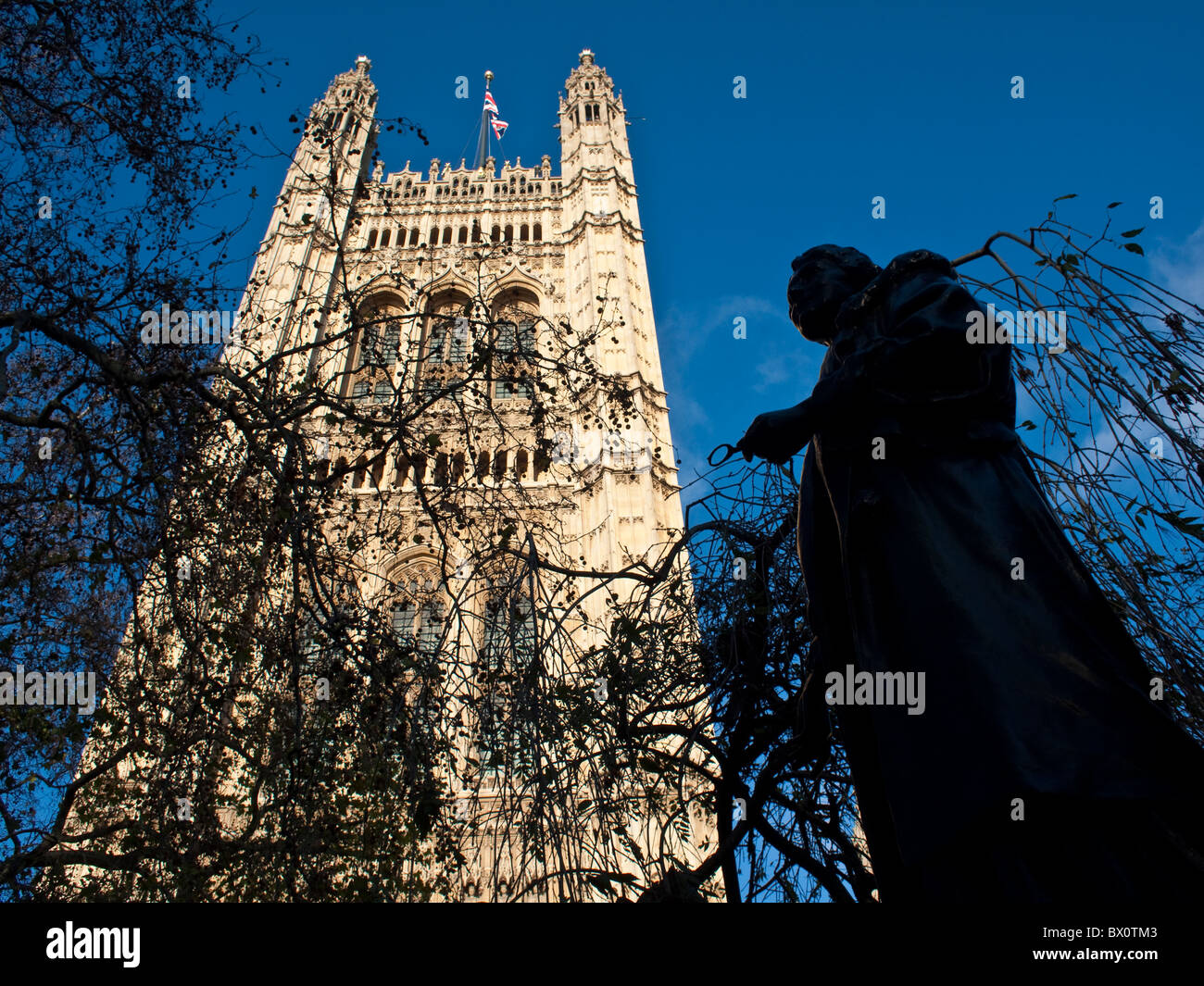 Emmeline pankhurst sculpture hi-res stock photography and images - Alamy