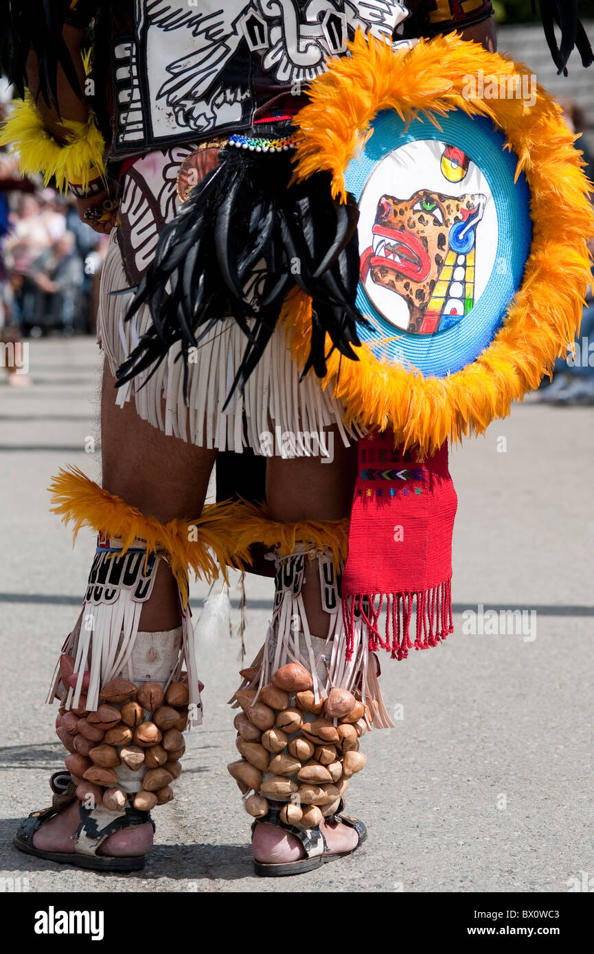 Aztec Indian Dancers performing an Indian dance ceremony at the ...