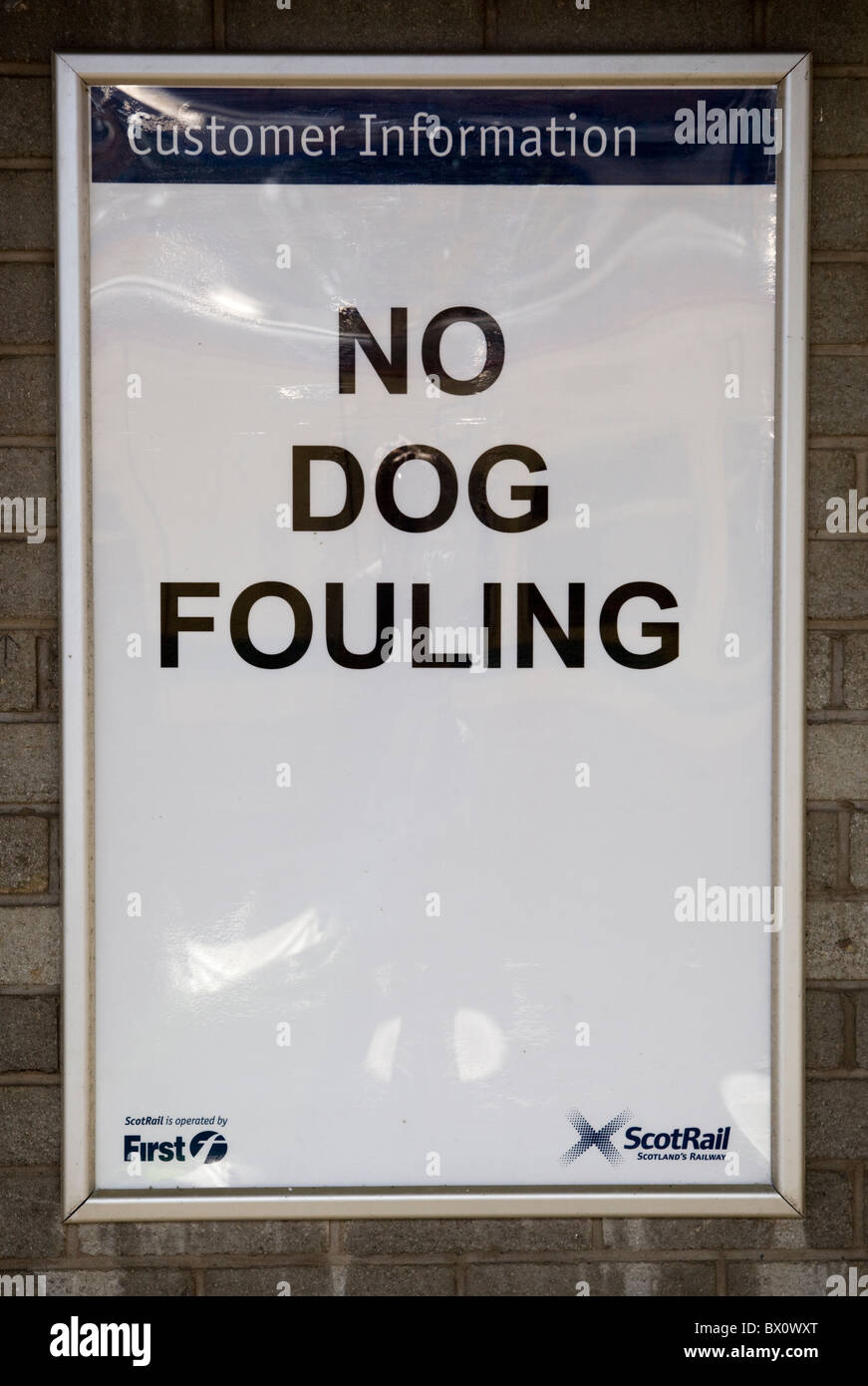 Image of dog fouling sign hi-res stock photography and images - Alamy